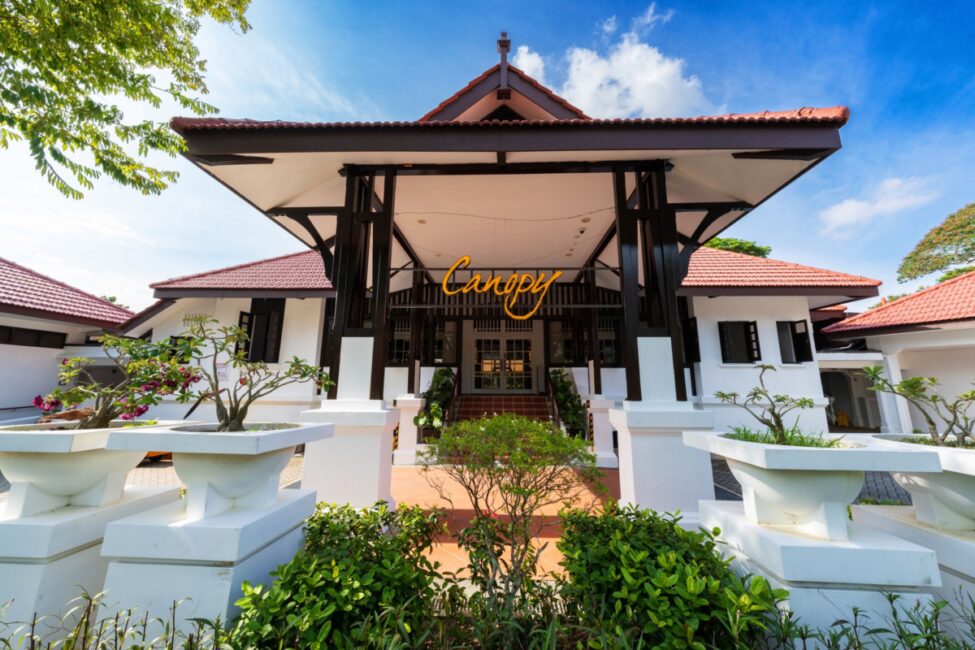 An Enchanting Beachfront Oasis - Devagi Sanmugam